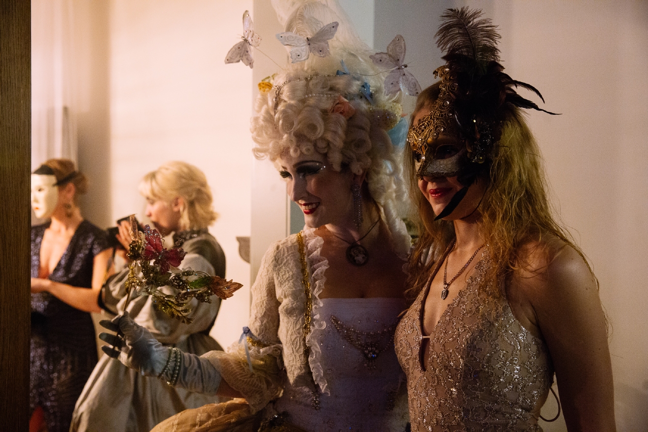 Seattle Goes All Out For The Venetian Masquerade Ball Seattle Refined