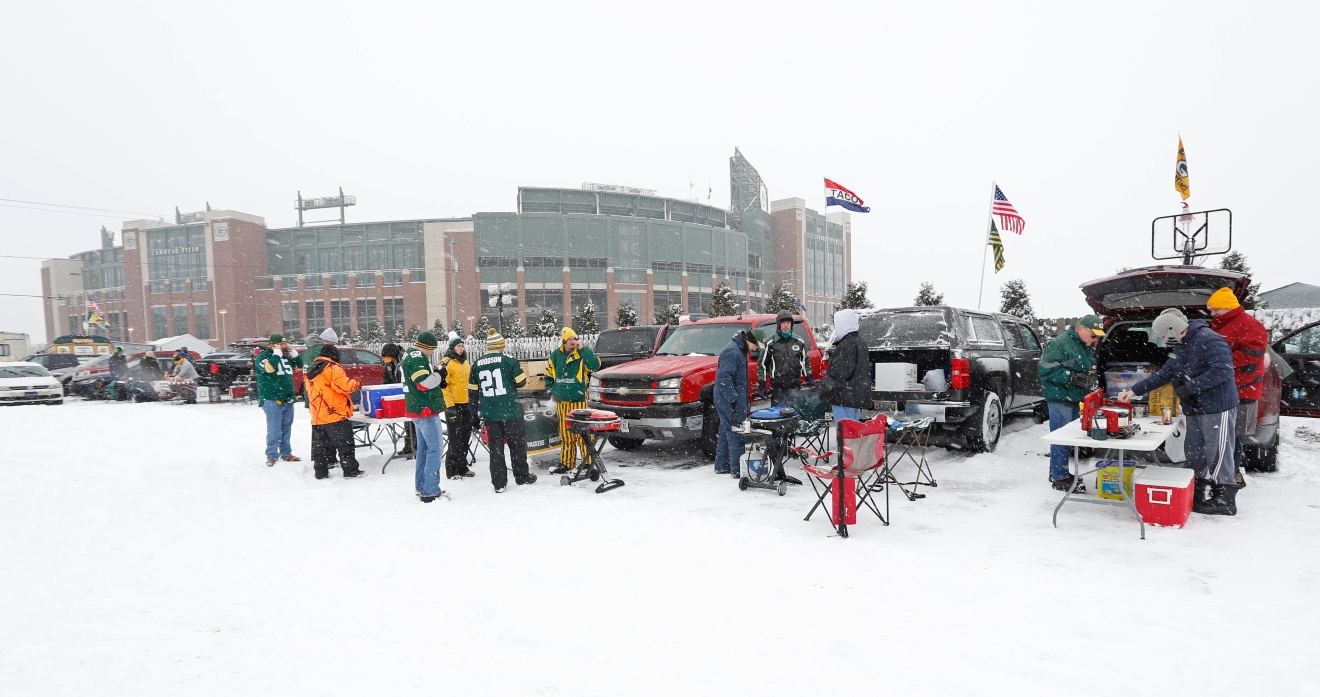 'A great night for the Packers': Hawks suffer brutal 38-10 loss | KOMO